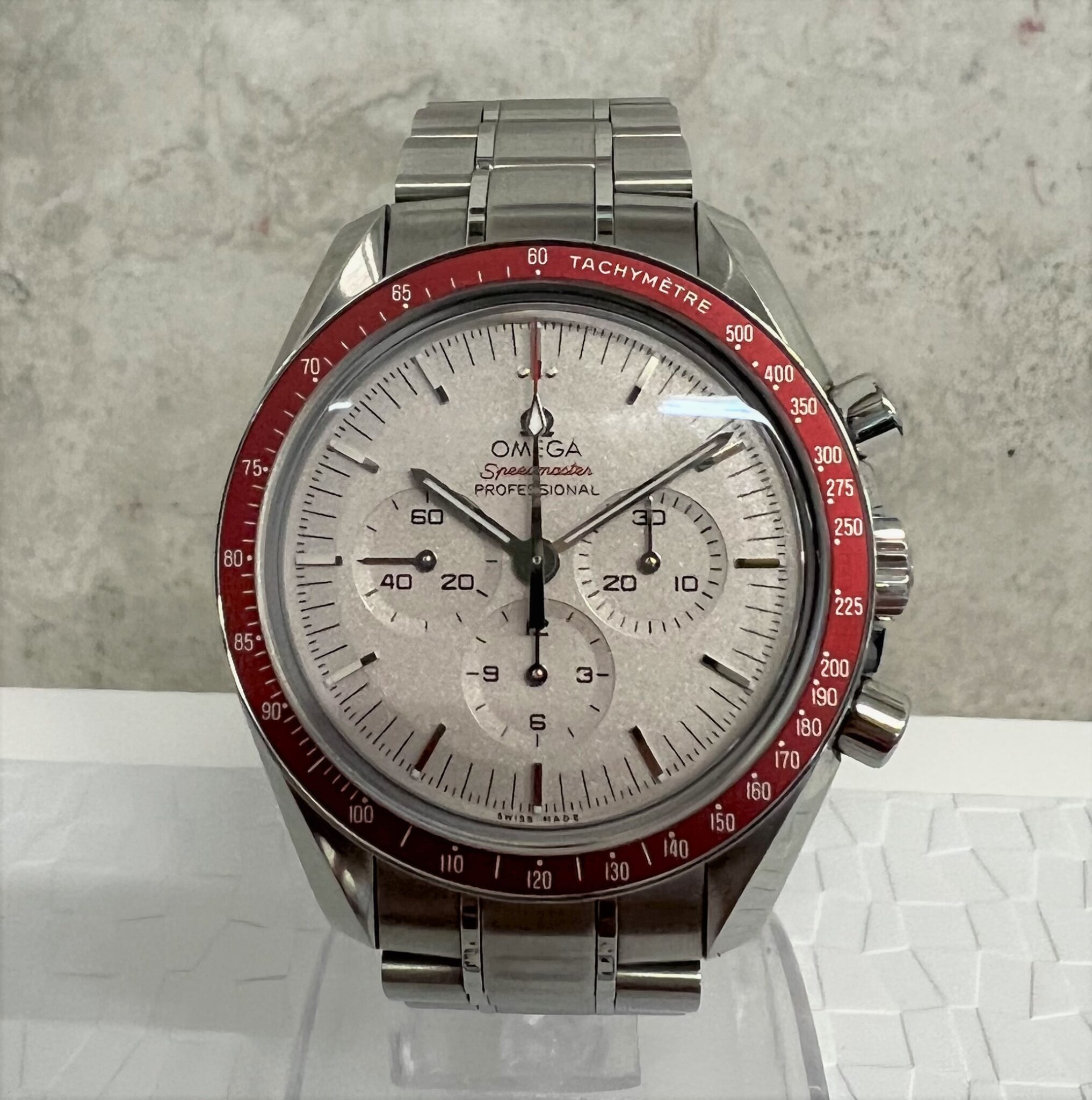 Omega Speedmaster Tokyo 2020 - Ref: 52230423006001 - Rising Sun - Full ...